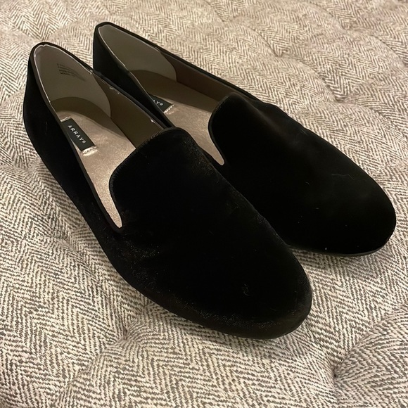 Array | Shoes | Array Velvet Flats Size 95 W | Poshmark
